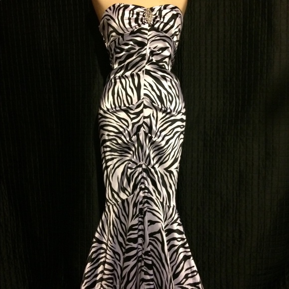 Neiman Marcus | Dresses | Long Black And White Cocktail Party Dress ...